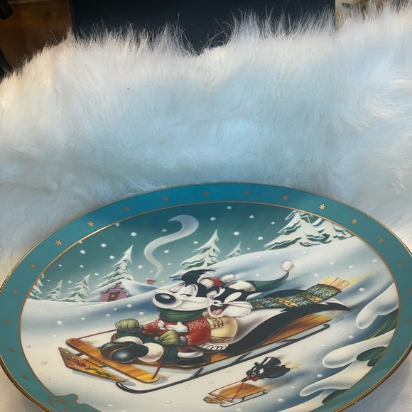 Warner Bros. | Other | Warner Bros Collector Plates | Poshmark